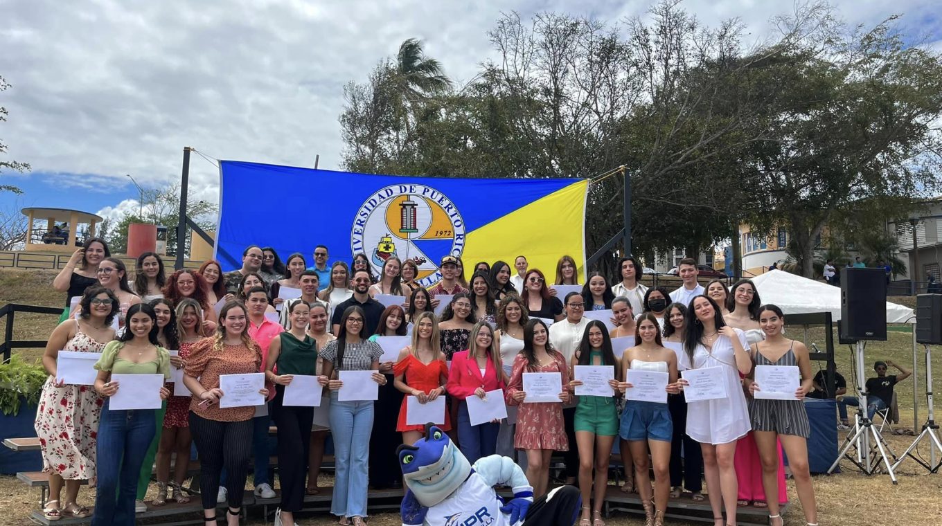 Celebran a más de 250 estudiantes de honor en UPR Aguadilla ...