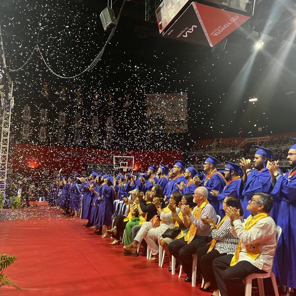 UPR Aguadilla celebra su cincuentenaria graduación – Universidad de ...